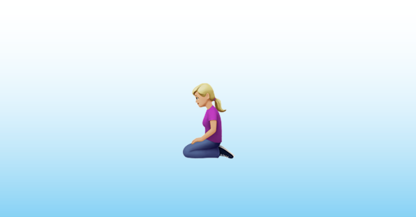 Woman Kneeling: Medium-Light Skin Tone Emoji 🧎🏼‍♀️